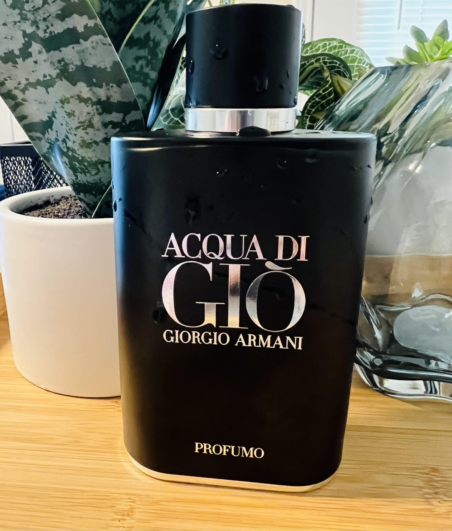 Acqua di Gio Profumo by Giorgio Armani | bestmenscolognes.com
