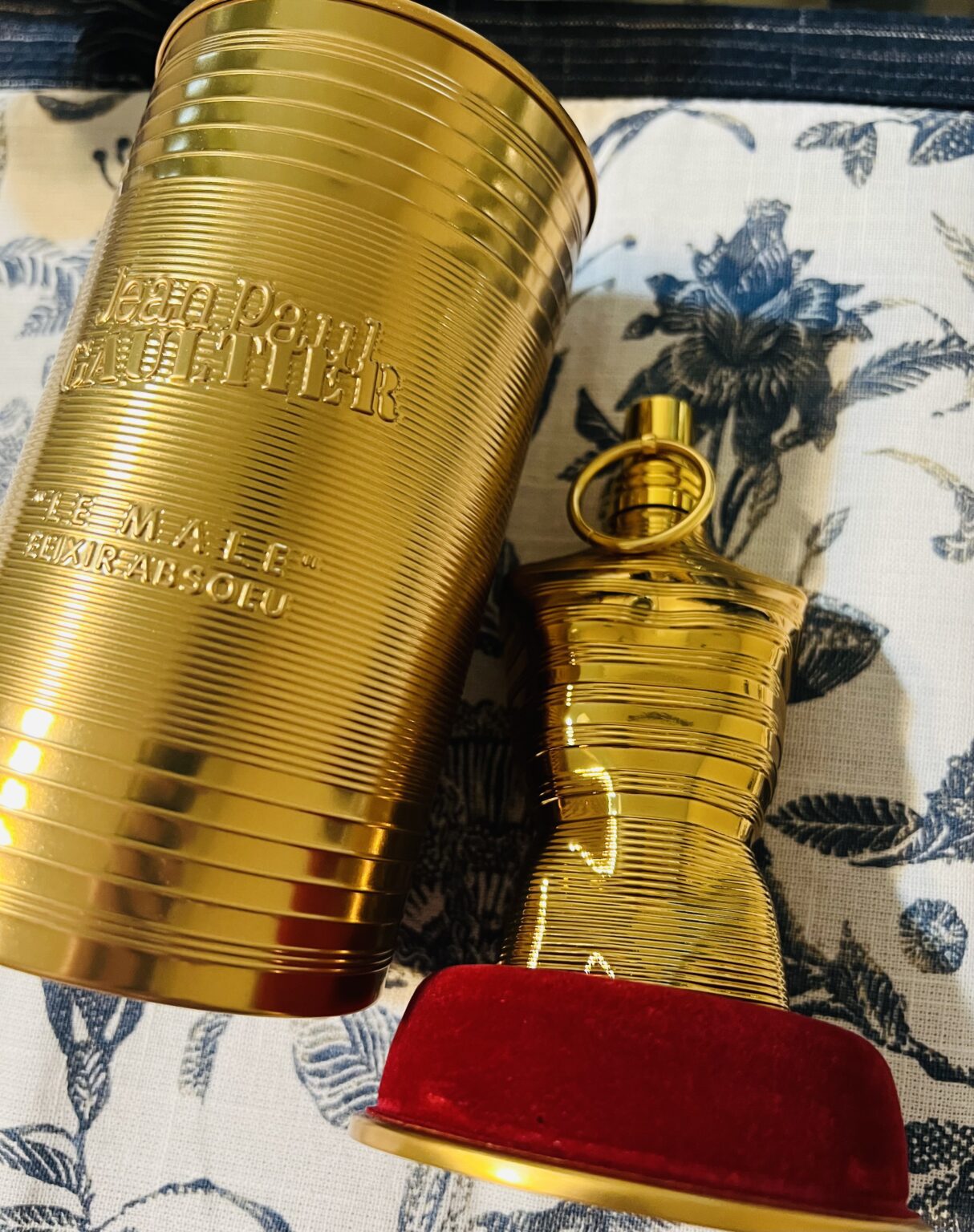 Le Male Elixir vs Absolu | bestmenscolognes.com